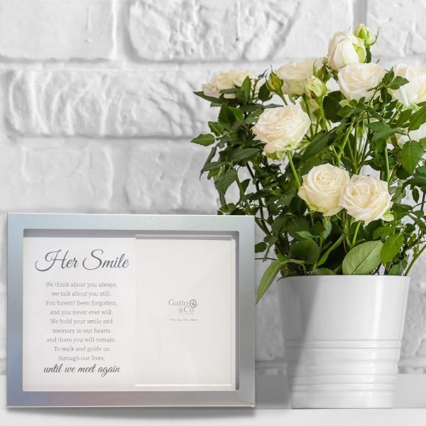 Her Smile Verse Photo Frame - Memorial - Sending Hugs